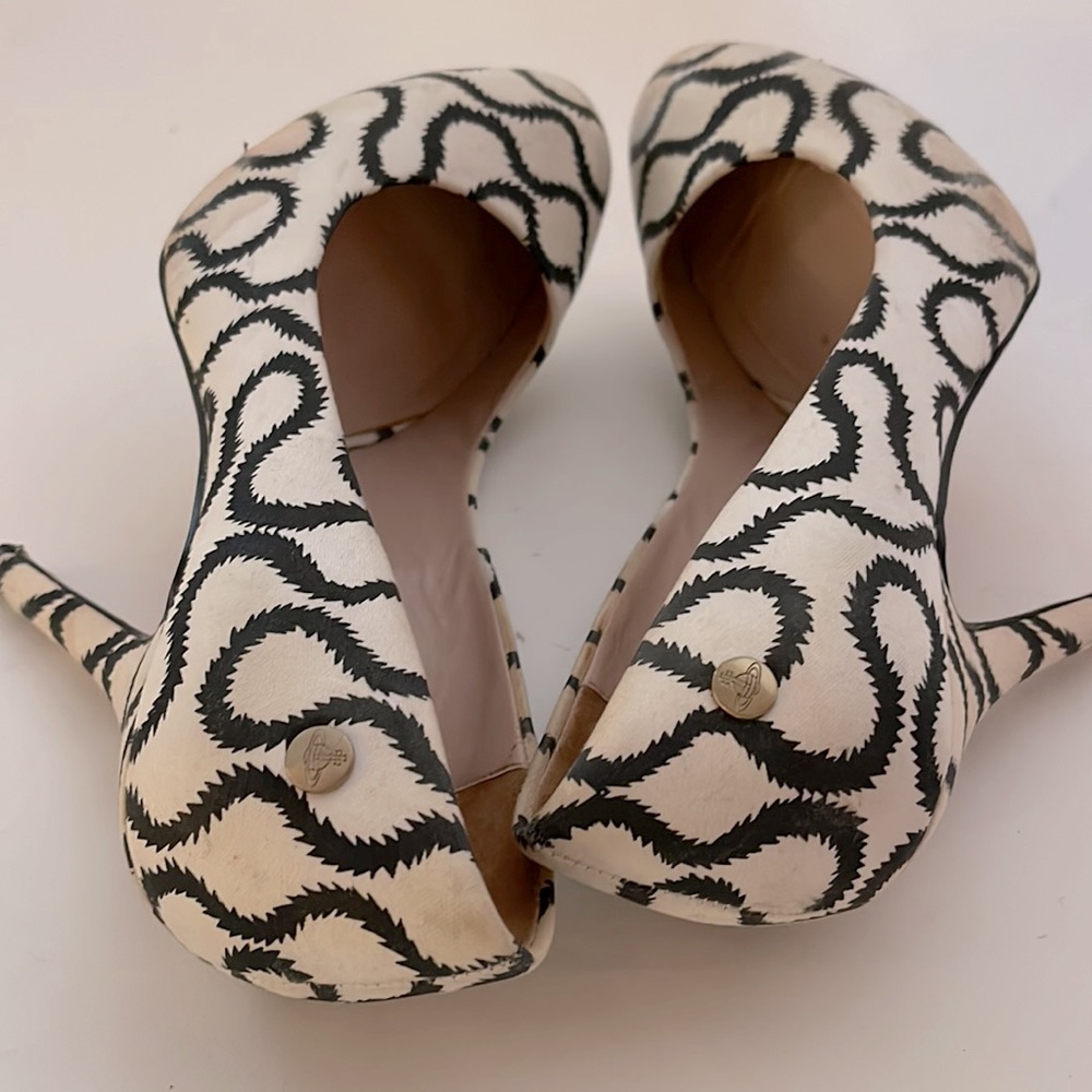 Vivienne Westwood Iconic Pump Squiggle Dark Blue On W… - Gem